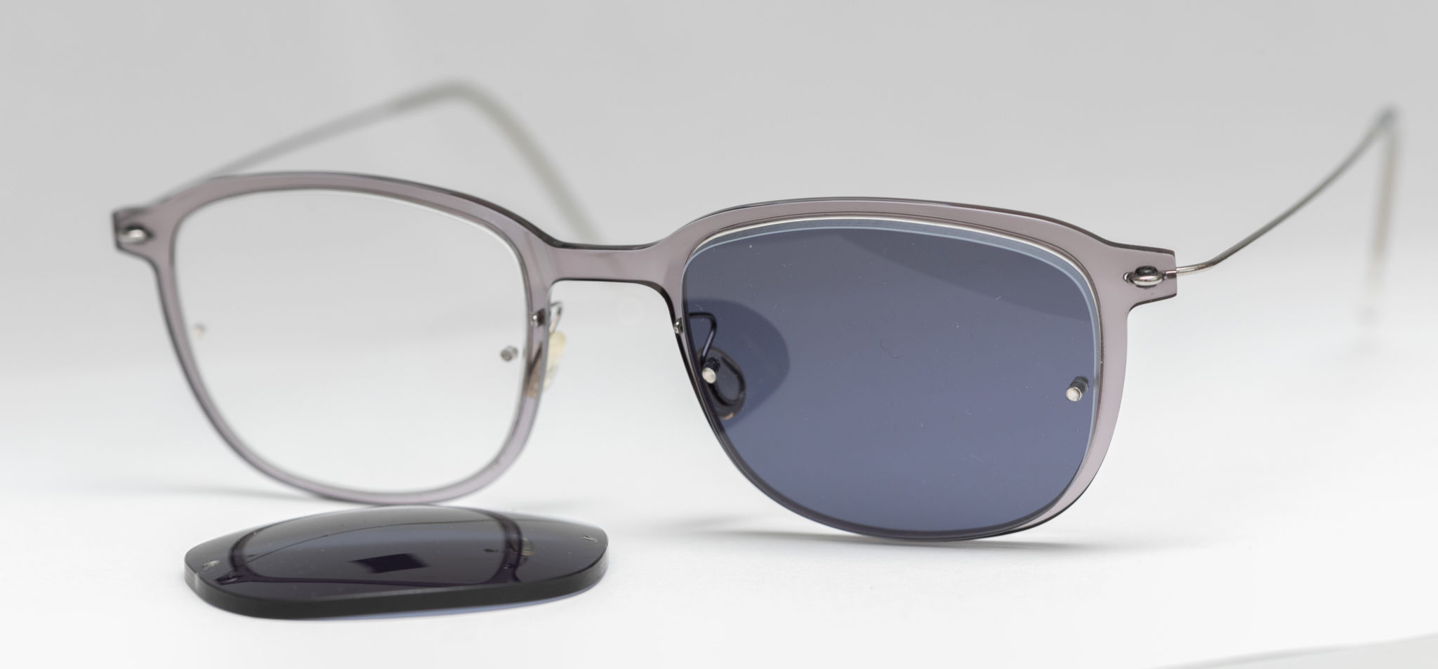 Getönte Brillengläser mit Sehstärke | Brillendoc